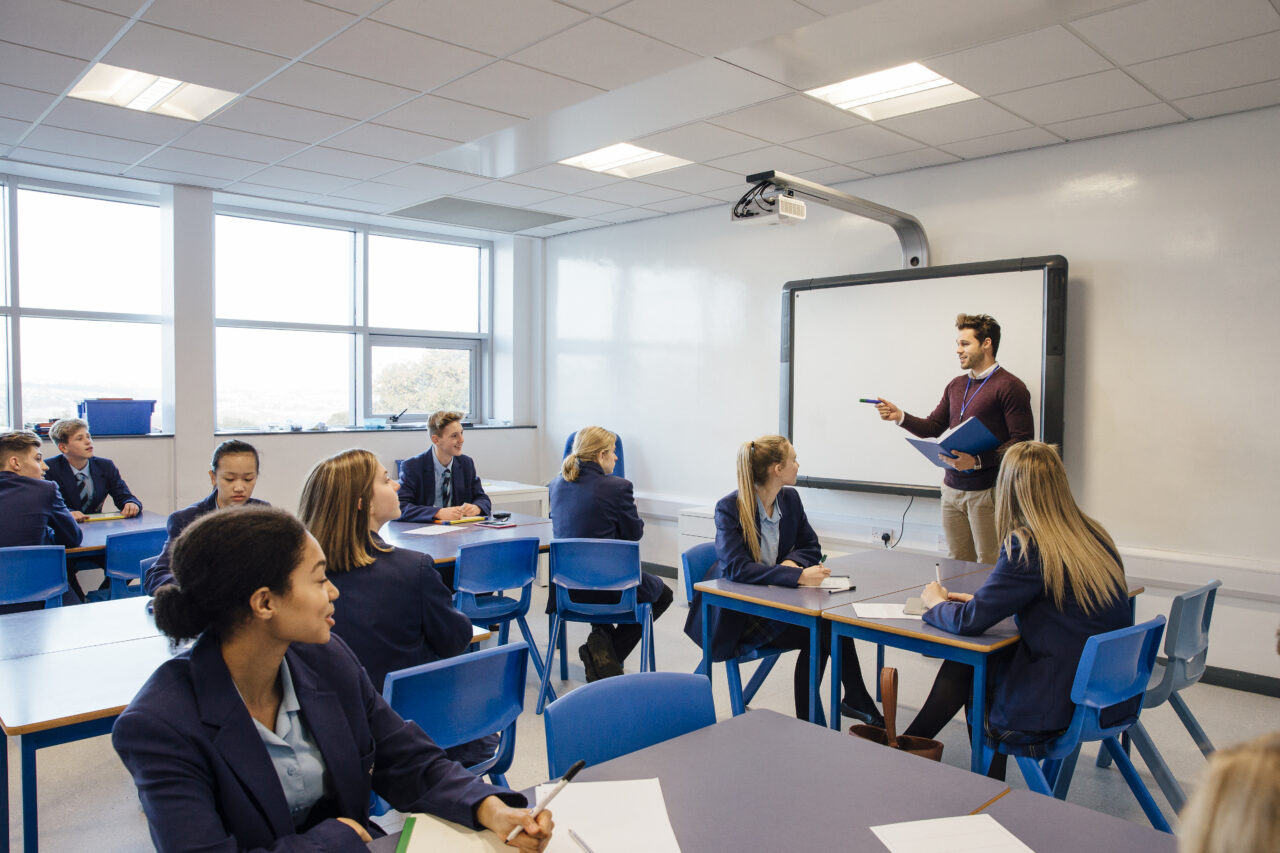 Find a teaching job in England with support - Point to Point Education